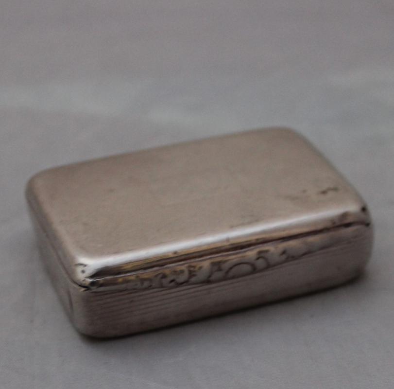A silver rectangular snuff box, by D. Bros, assayed Birmingham 1960 ...