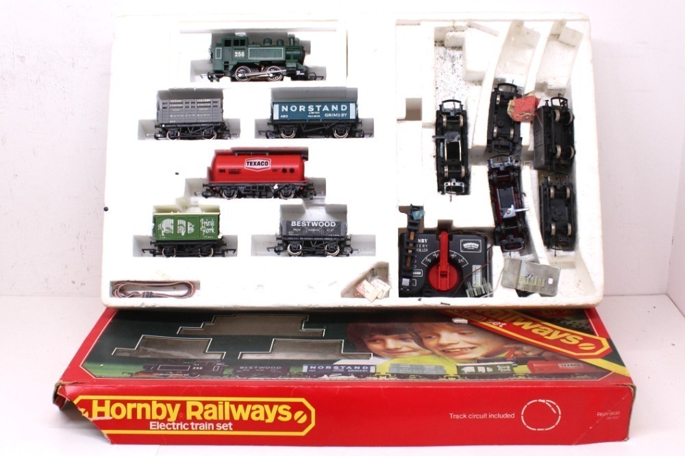 Hornby: A boxed Hornby, Train Pack, Virgin Trains 125 High Speed Train ...