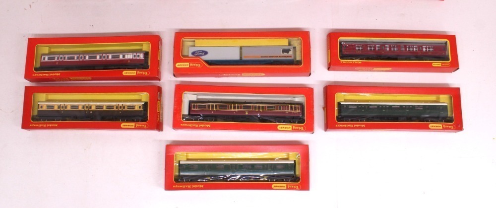 Hornby: A collection of nineteen boxed Hornby Railways OO Gauge coaches ...