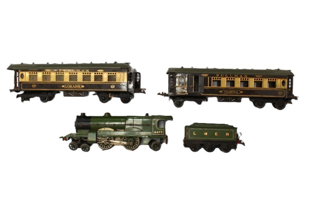 Hornby: An unboxed Hornby Railways, O Gauge, 20V Flying Scotsman, LNER ...