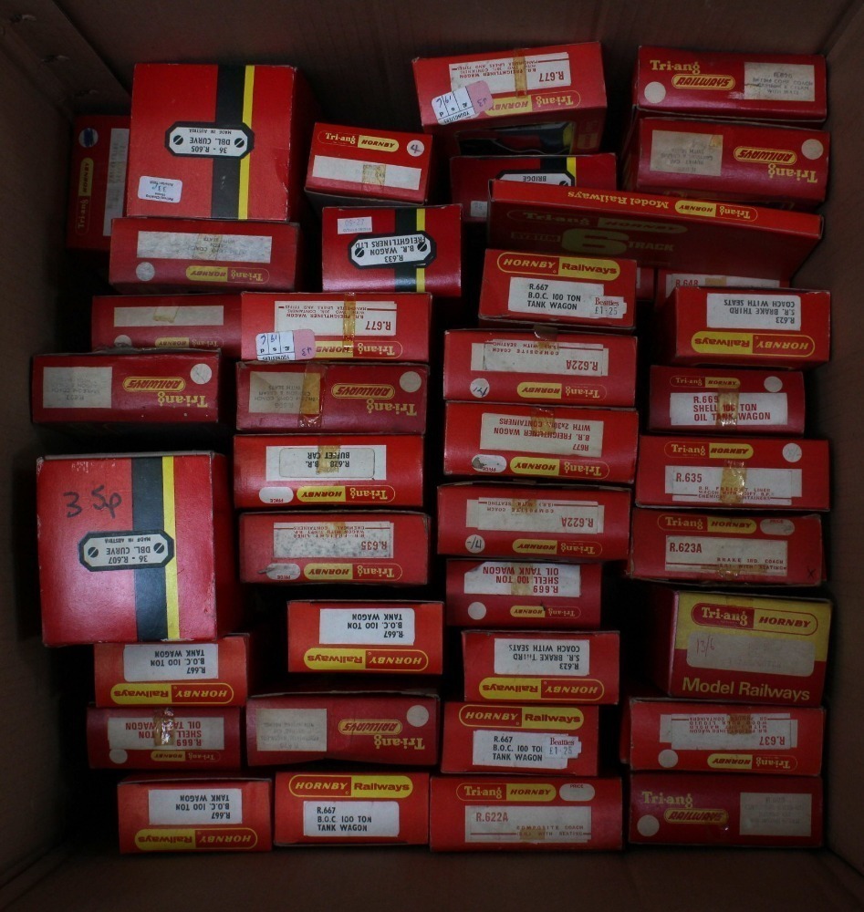 Eight boxes of assorted empty model railway boxes to include Hornby ...