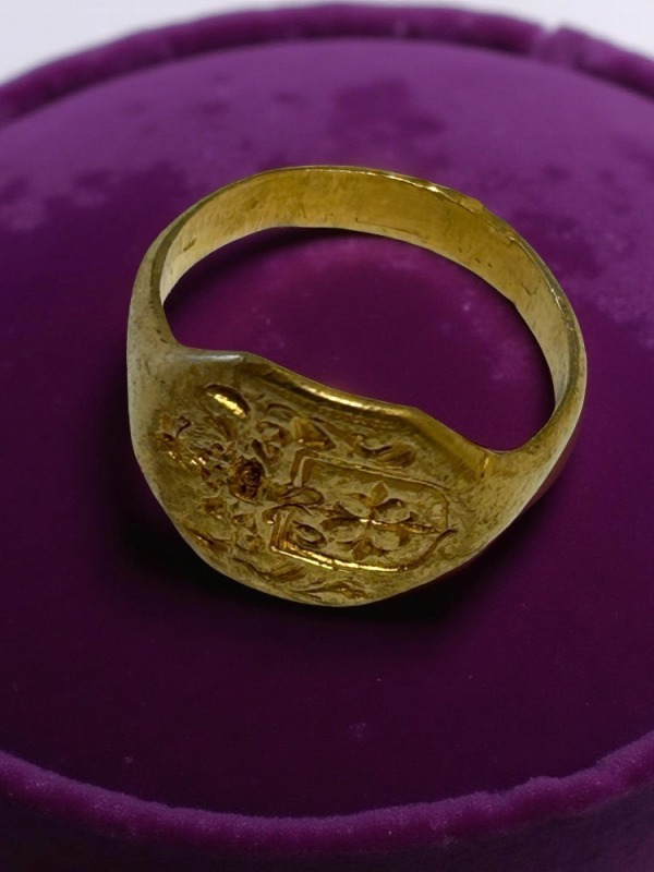 A 17th century Ward family gold signet ring engraved with the family ...