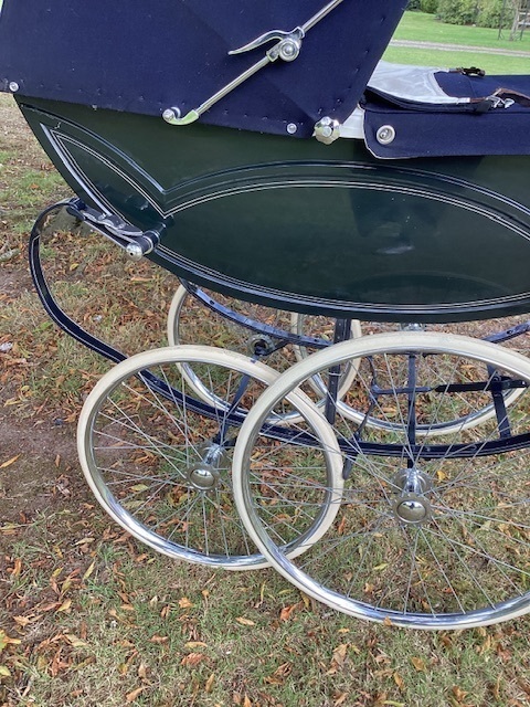 Vintage London baby coach beaulieu model pram with sculpted sides high ...