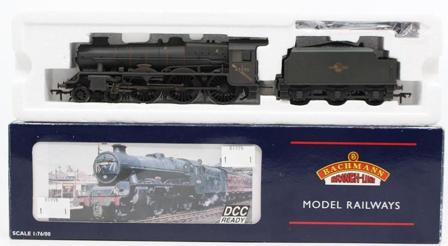 Bachmann: A boxed Bachmann, 4-6-0 OO gauge locomotive and tender ...