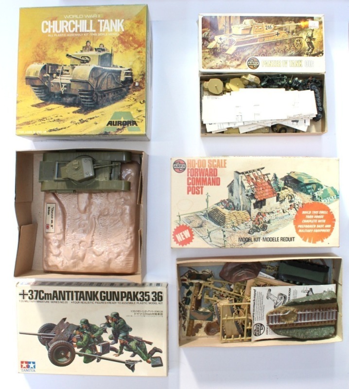 Airfix: A collection of assorted boxed Airfix figure kits of various ...